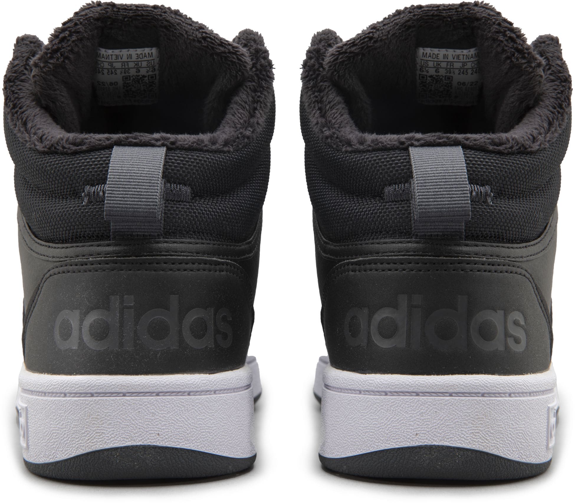 ADIDAS M HOOPS 3.0 MID WTR på stadium.se